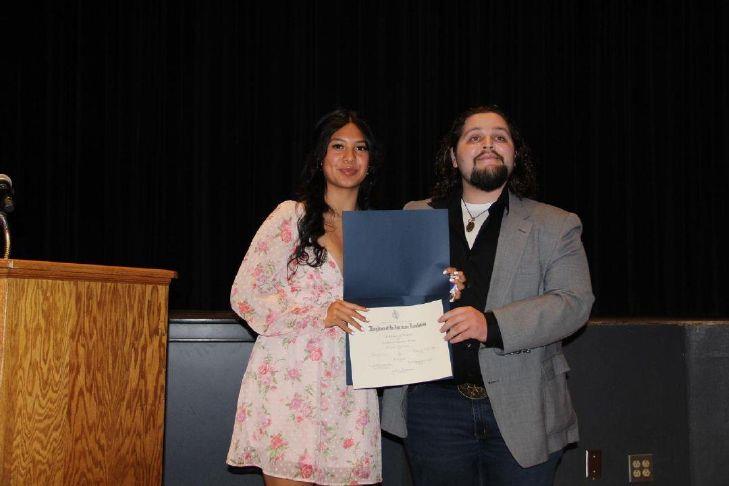 DAR Awards Celebrate Student Leadership, Service and Patriotism | decorahnews.com Students ...