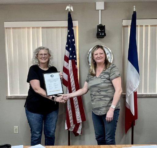 Mary Moen Thanked For 11 Years of Service to Veterans | decorahnews.com ...